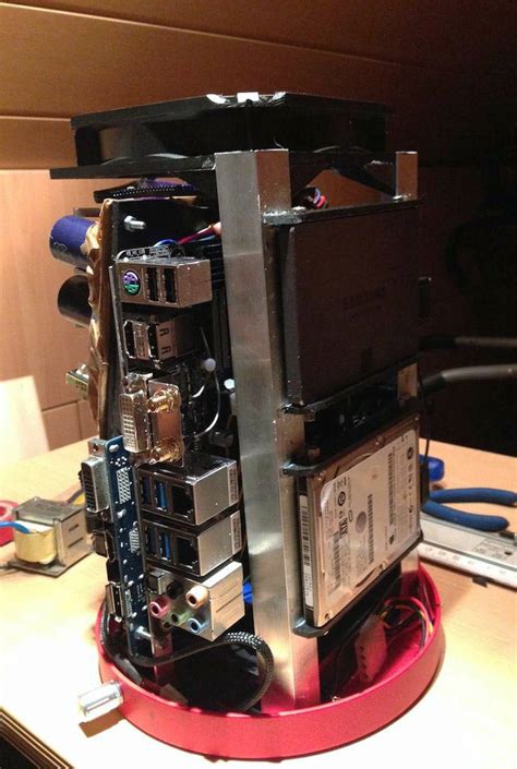 A Personal Computer Mac Pro Replica That Reproduced The New Mac Pro Using A Trash Can Gigazine