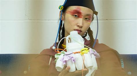 Siyuan Liu Creates Adaptable Clothing For Mothers In The Workplace