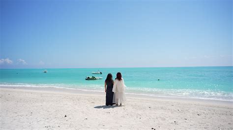 「この小さな島を、snsでもっと広めたい！」いつもは家事代行フル活用＆キラキラ生活大好きなアラサーが東京生活を捨て、人口5 000人の『与論島』でsnsを使った地方創生に挑戦！1 18、第1話