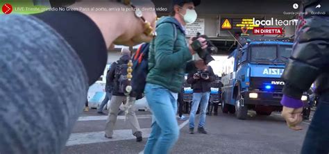 Green Pass Polizia Vs Manifestanti A Trieste La Terza Fase Di Cui