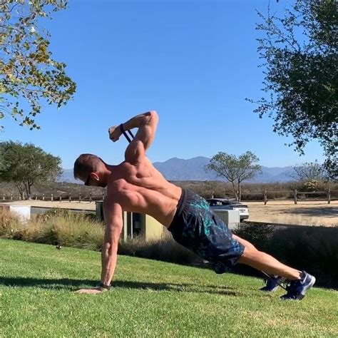 Kyle Knapp On Instagram “🔺cross Band Pushup Lifts🔺 A Very Simple Way