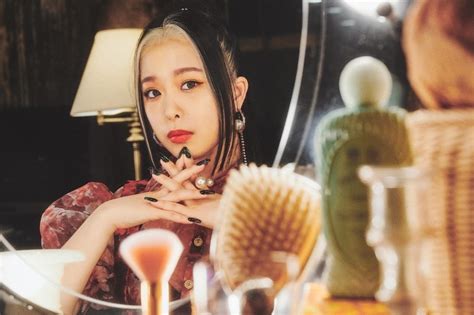 📸 画像：日向ハル「目隠し」｜フィロのス 日向ハル、生誕祭2021開催＆土岐麻子作詞のソロ楽曲「目隠し」リリース決定！