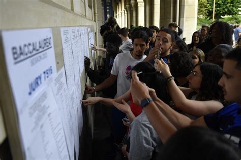 9 Institutes Offering University Assistantships Us Uk Canada