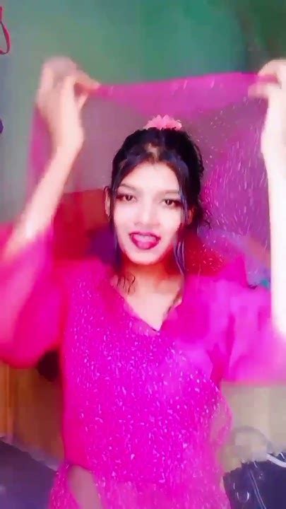 Pahli Pahli Baar Mohabbat Ki Hai 💋 Actress Apsraqueen Viral Video