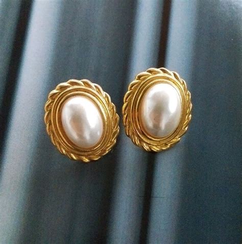 Vintage Jewelry 西洋古董飾品 氣質橢圓仿珠 知性美 針式耳環 老時光角落｜耳環耳夾耳骨夾人氣榜 Pinkoi