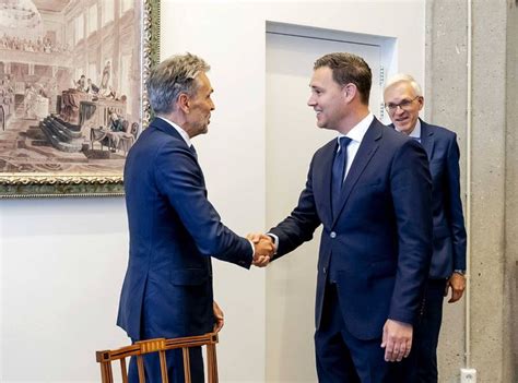 Eerste Overleg Nieuw Kabinet Wil De Minister Van Financiën Over Zijn