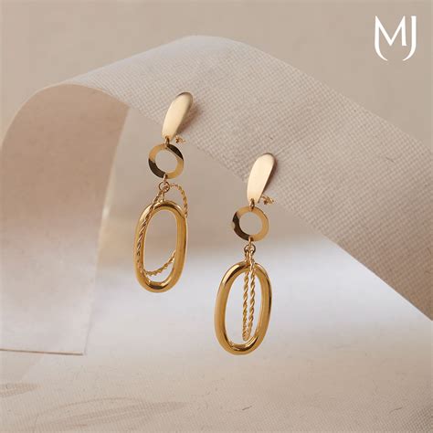 Light Weight And Daily Wear Gold Earrings Designs 2025 Buy Gold