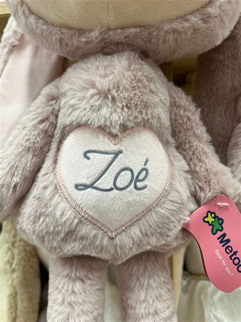 Outlet Zoe Różowy Królik cm Lalka Metoo