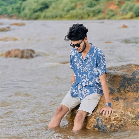 ʀᴀʜᴜʟ as rahul Threads Say more