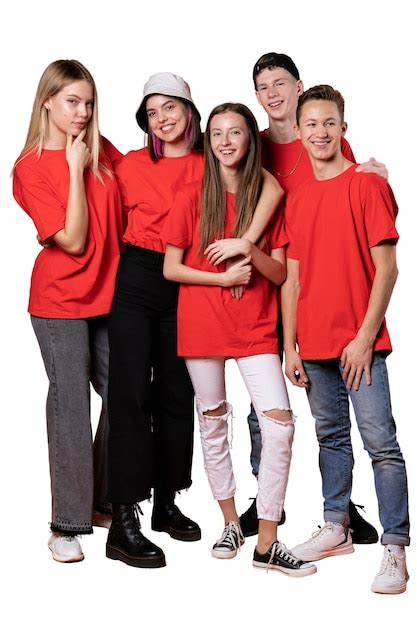 Portrait En Studio D Un Groupe De Jeunes Adolescents PSD Gratuite