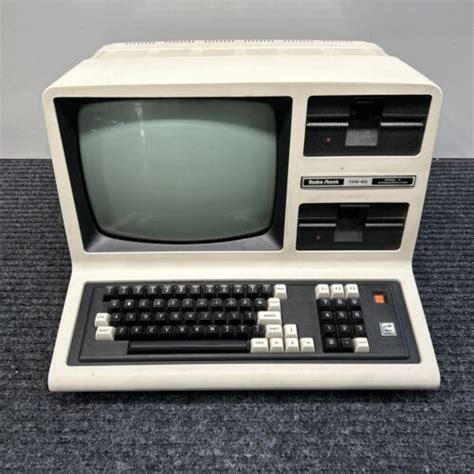 vintage radioshack trs 80 model 4 microcomputer untested 4755666204