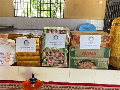 ស ស យ ក ក្រុងព្រៃវែង បាននាំយកទេយ្យទាន គ្រឿងបរិក្ខារ និងថវិកា របស់ឯកឧត្តមអភិសន្តិបណ្ឌិត ស សុខា