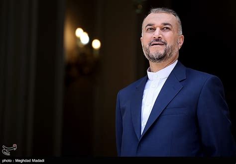 خاک‌سپاری پیکر شهید امیرعبداللهیان در حرم سید الکریم ع تسنیم