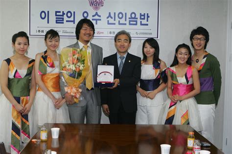 소비자가 직접 뽑은 신인음반 `소리아` 전자신문
