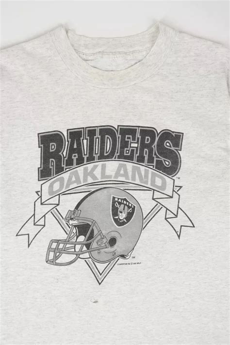 Vintage 1995 Oakland Raiders Tee Urban Outfitters