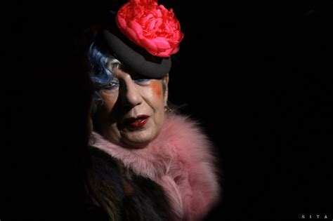 Anna Piaggi 02 Nestandard1 Viste La Calle