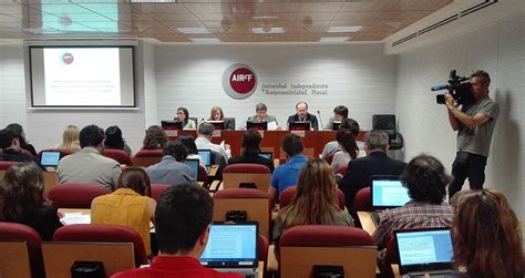 La AIReF avala las proyecciones macroeconómicas de los PGE de y ve riesgos al alza