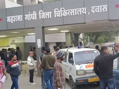 Dewas Two Youths Died In A Road Accident The Accident Happened Near