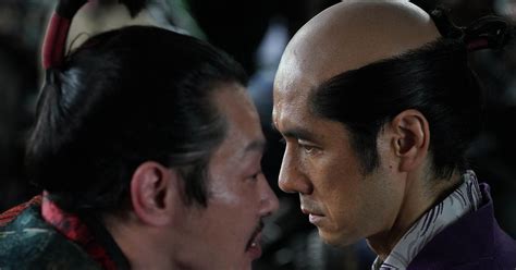 北野武監督『首』は 暴力と死と男色”の本能寺の変！カンヌ上映直前の期待を語る：第76回カンヌ国際映画祭｜シネマトゥデイ