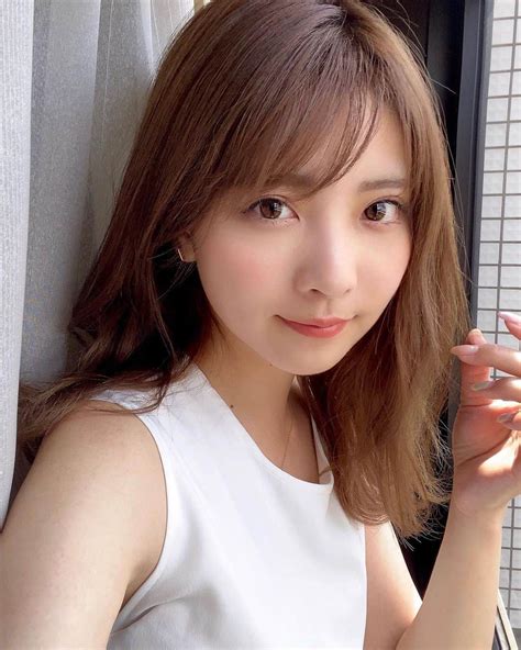 本谷紗己さんのインスタグラム写真 本谷紗己instagram「日本初 ️﻿ ブルーライトをカットしてくれるカラコン👀﻿ ﻿ 進化し