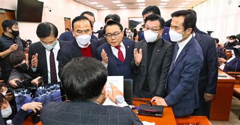 野 양곡관리법 초유 법사위 패싱 與 이재명 꼭두각시냐