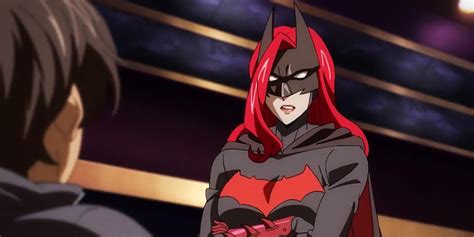 Stephanie Beatriz Interview Catwoman Hunted