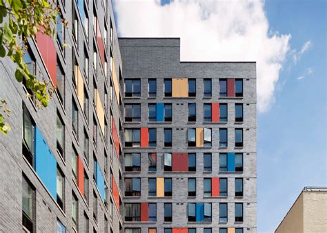 Alexander Gorlin Builds Colourful Housing For Single Bronx Adults