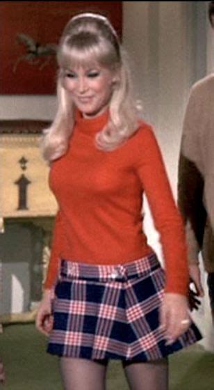 Pin On 1960 Barbara Eden Barbara Eden Outfits Beautiful Female