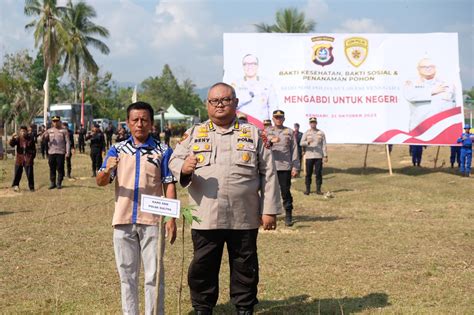 Peduli Pelestarian Lingkungan Biro SDM Polda Sultra Gelar Aksi Tanam