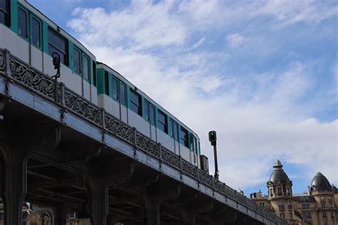 Paris la ligne 6 entièrement interrompue en soirée pendant plusieurs
