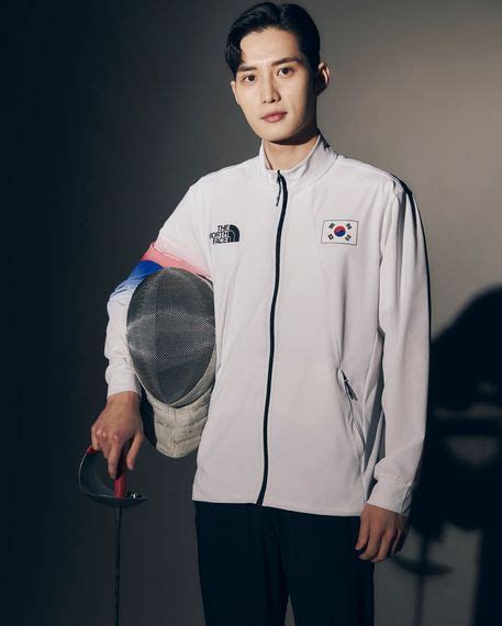 펜싱 단체전 금메달 김준호 “금메달 빨리 가족에게 보여주고파“