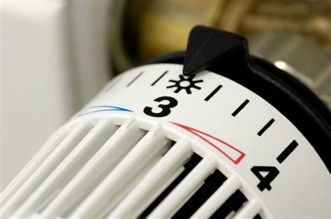 Jak oszczędzać na ogrzewaniu energii elektrycznej i innych opłatach