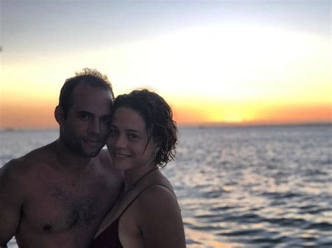 Leandra Leal Surge Nua Em Cliques E Arranca Suspiros Nas Redes Gq Gq