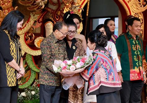 Ketua Dekranasda Buka Pameran IKM Bali Bangkit Tahap Tahun Duta Bali News