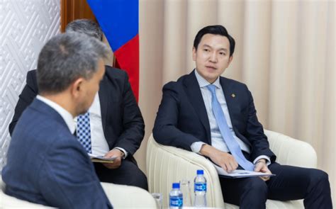 Казахстан улстай харилцаа холбооны салбарт хамтарч ажиллана