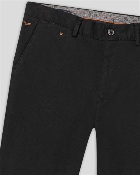 【ЧЕРЕН ЧИНО ПАНТАЛОН ОТ СТРУКТУРЕН ГАБАРДИН С ЛОГО】Цена • • 230234088511 1 — Teodor