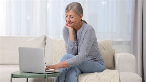 Best Ways To Treat Gum Sores Caused By Partial Dentures • Cain Denture
