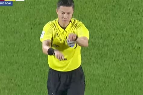 Nama Shen Yinhao Kini Masih Trending Sosok Wasit Dalam Laga Indonesia