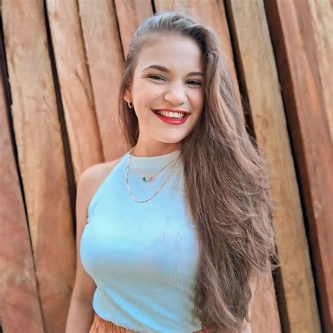 𝑅𝐴𝑌𝐿𝐴 Raylasantana26 • Threads Say More