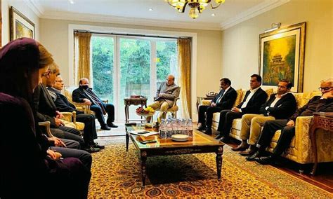 London Former Prime Minister Shehbaz Sharif Met With Nawaz Sharif