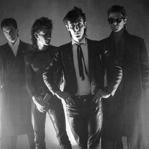 Pin De Heide Oberle Em Bauhaus G Tica Rock Gotico Fotos