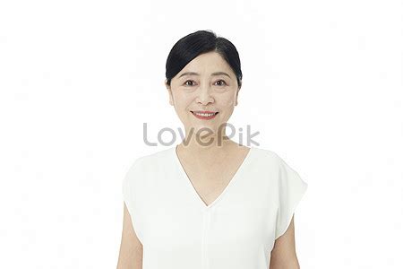 중년여성의 피부 고민 사진 무료 다운로드 Lovepik