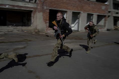 Six Mois De Guerre En Ukraine En Photos