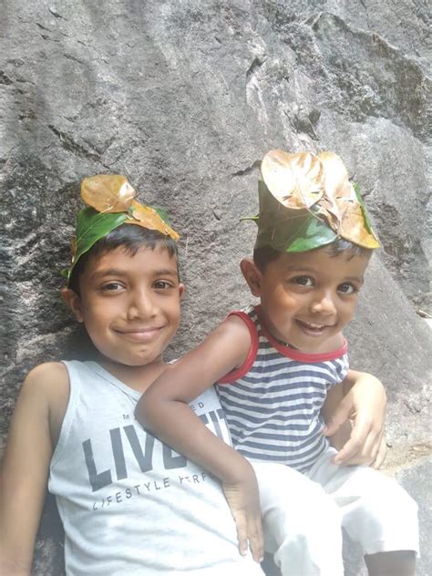Uswatte Golden Biscuits උස්වත්ත ගෝල්ඩන් බිස්කට්ස් වෙතින් රත්තරන්
