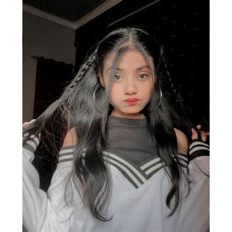 Pin By Jagdish Ojha On Tiktok Instagram Styles Girls Images Instagram Fashion Model Girls