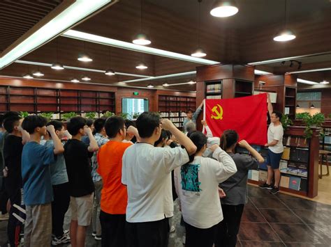 聆听红色故事，感悟初心使命——计算机学院本科生一支部开展“听老党员讲党史”活动 计算机学院主页