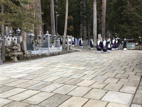 奥の院 灯籠堂 高野山法徳堂