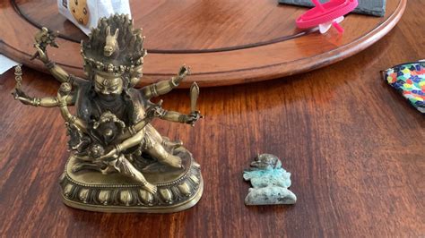 Хууль бусаар олж авсан түүхэн дурсгалт зүйлийг гадаадын иргэнд худалдсаныг илрүүлжээ