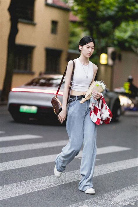 ปักพินโดย Mintminttang ใน China Street Fashion