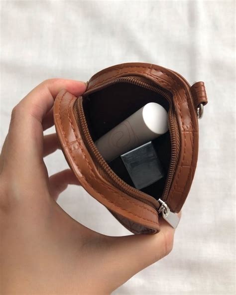 高級感がスゴイ！ユニクロ・guの「高見えバッグ」これは色違いで買っちゃうわ！
